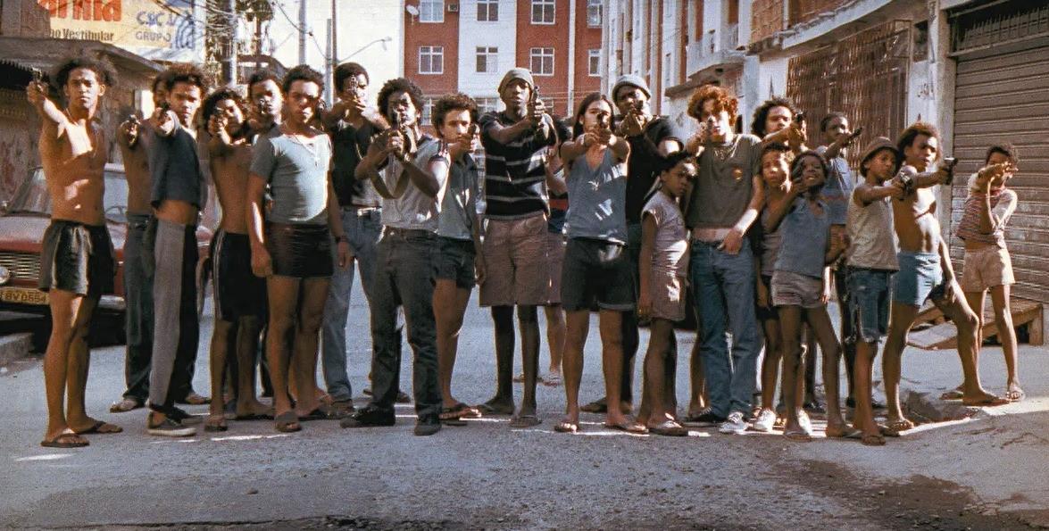 Rage Nation: Maduro challenges gangs to fight with 11,000 soldiers - iMedia