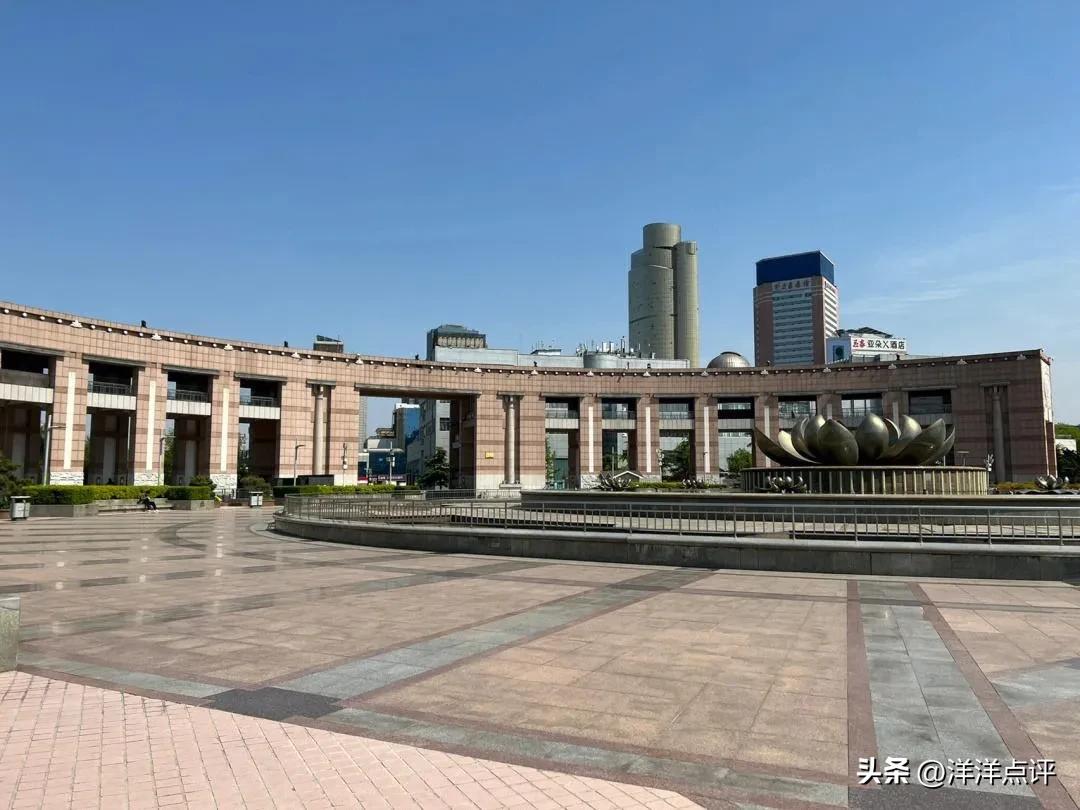 The Mysterious Spring Daughter: The Legend of Jinan Quancheng Square ...