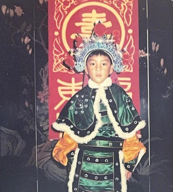 Wu Yanzu took photos of his childhood to celebrate the New Year ...