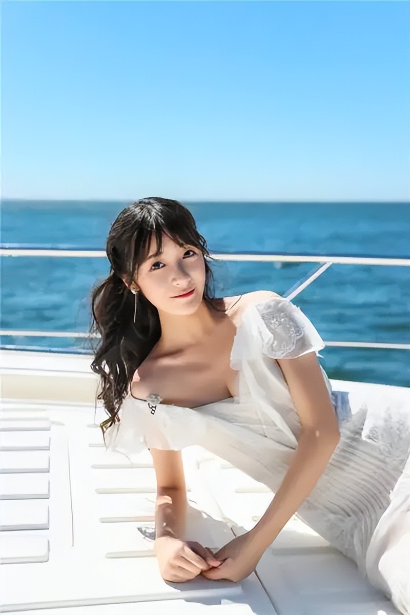 No, am I the last person on this planet to know that Zhou Xiaodi is a ...