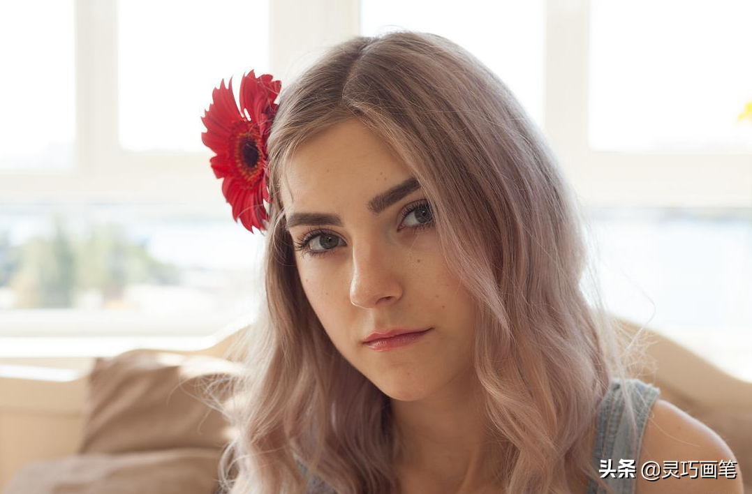 Russian actress Eva Elfie: a hot Internet anchor, film and television ...