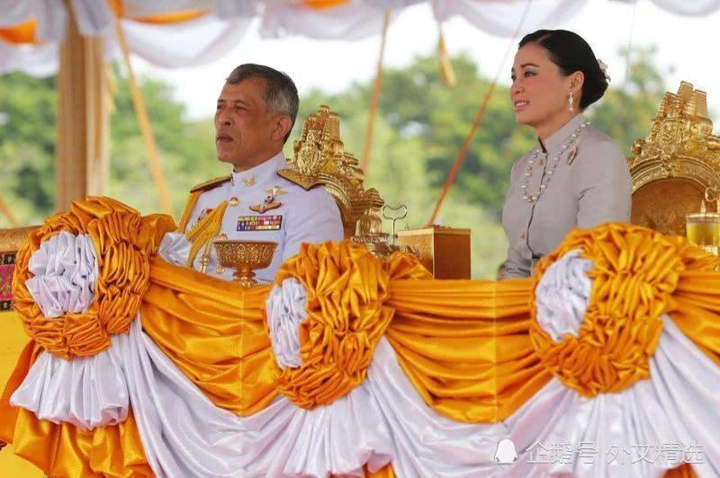 More than 300 years of constitutional monarchy: the monarchy does not ...