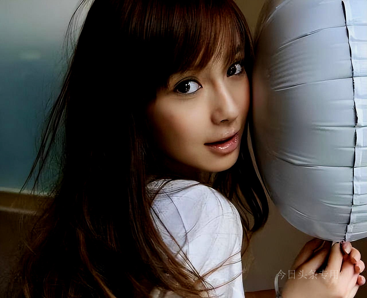There is a "shrewd" person named Angelababy. Only after 2 years of ...
