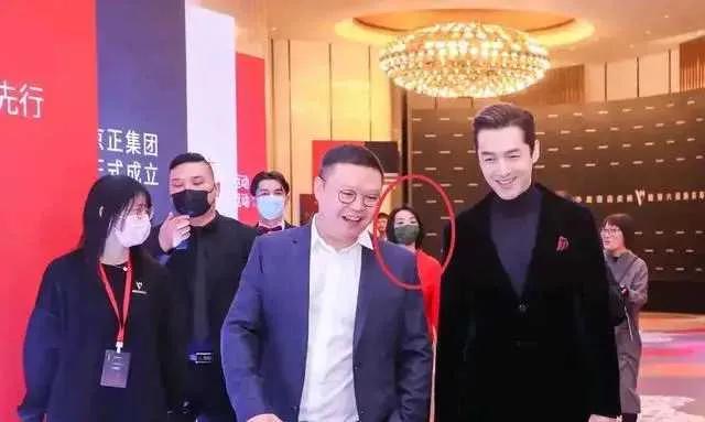 I finally know why Hu Ge married Huang Xining! - iNEWS