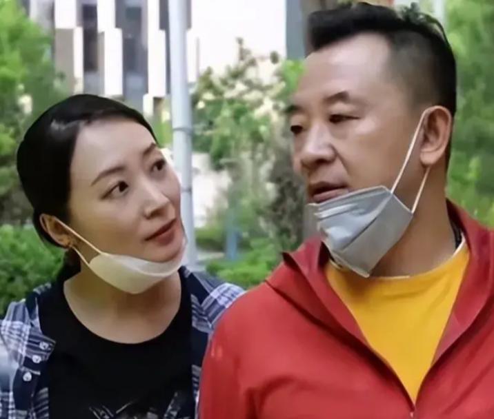 Qu Zha Zha: Huang Haibo married him when he was down and spent eight ...