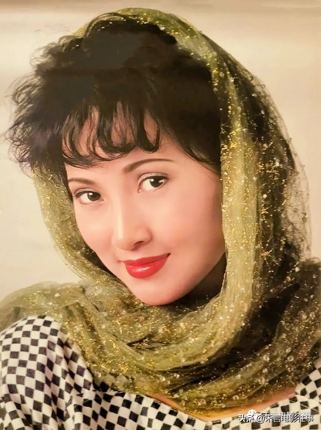 Tan Xiaoyan, Wang Luyao, Zhu Lin, and Tao Huimin have the same veil ...