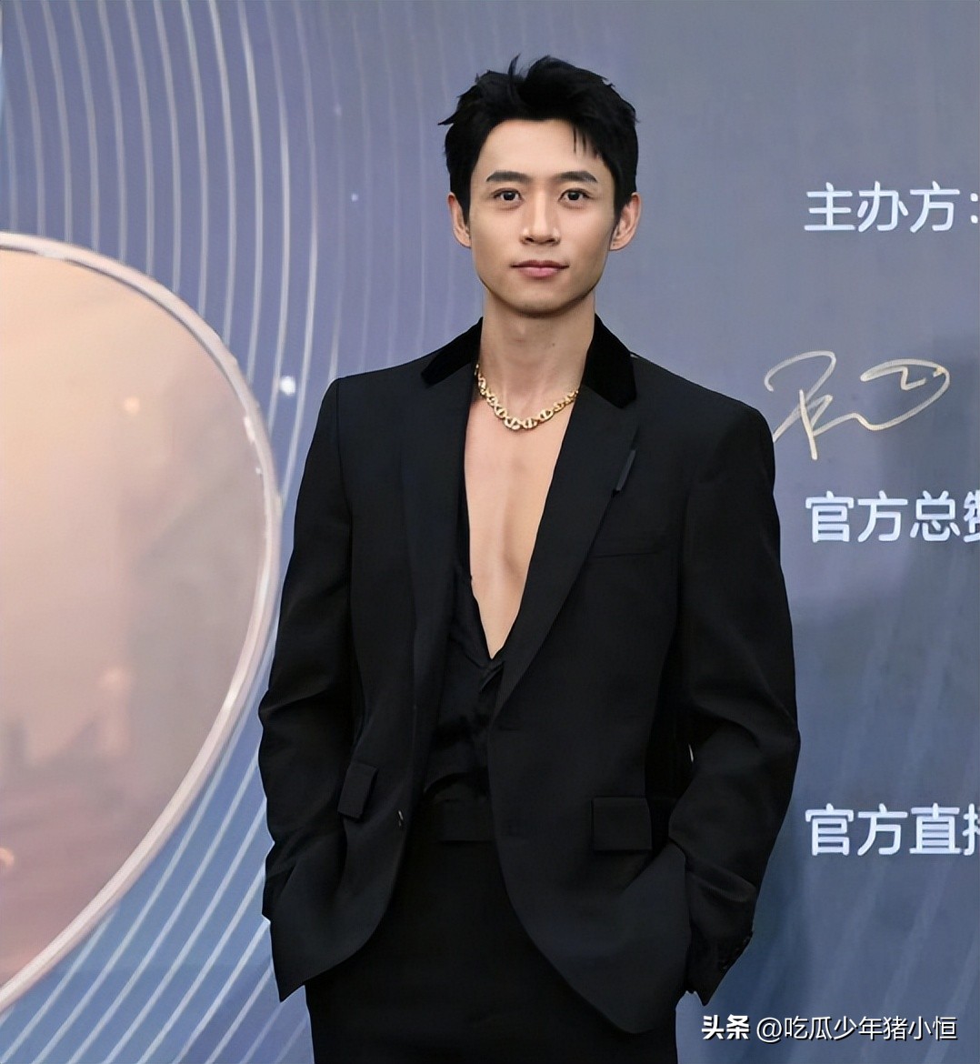 Weibo Night Male Stars: Nicholas Tse is different, Wei Chen is sexy, Yu Haoming makes people ...