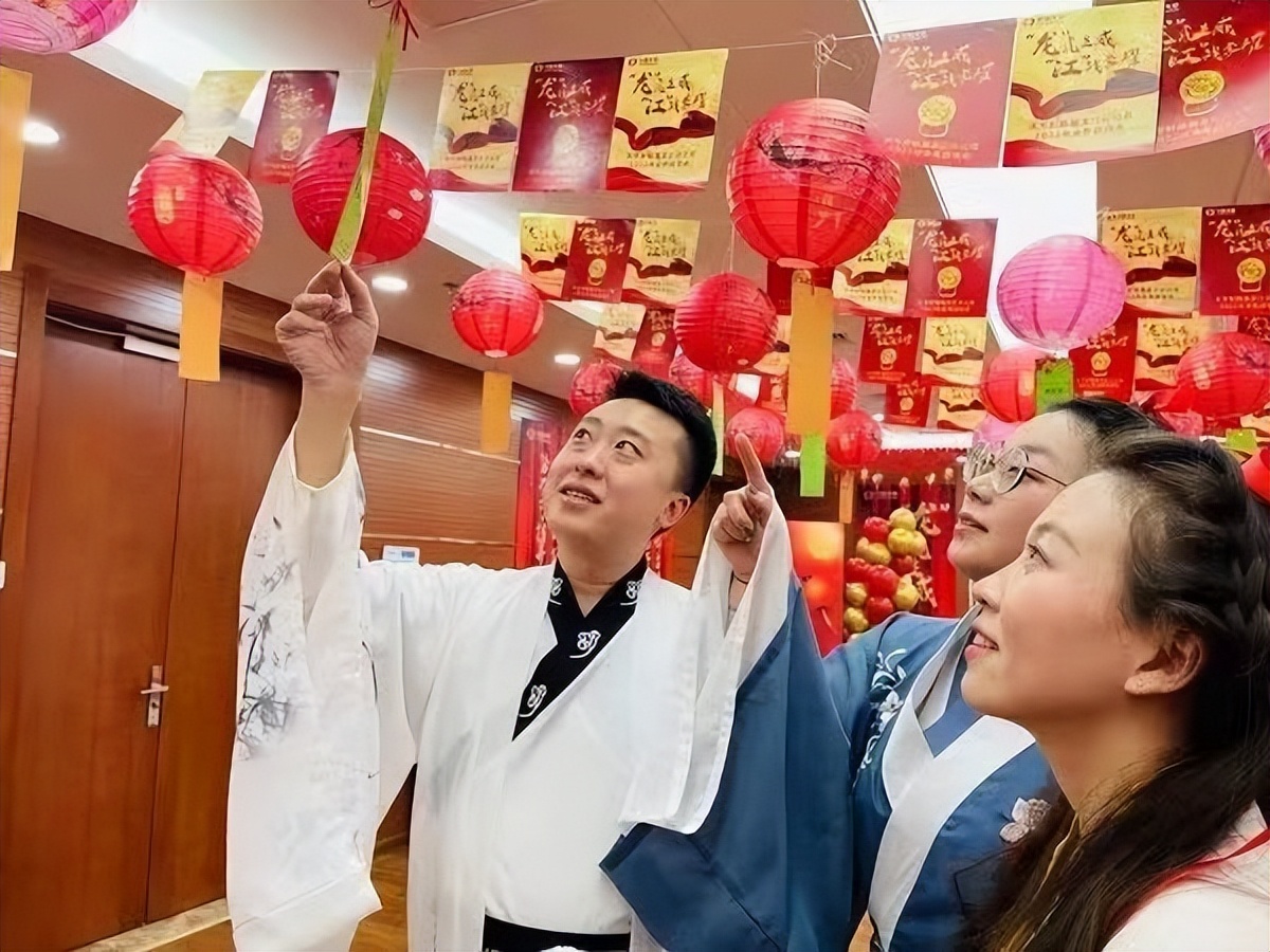 Yangxin: Guess the lantern riddles and spend the Lantern Festival ...