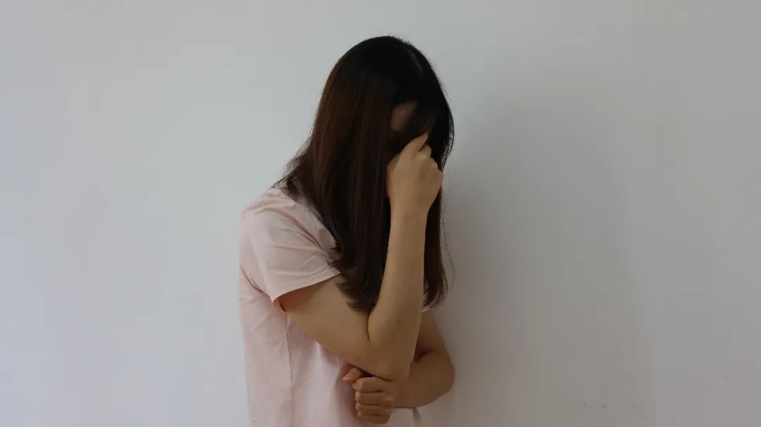 Why do some people feel trembling and panic when they are hungry?This ...