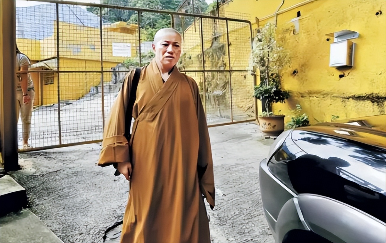 "Merry Nun" Shi Zhiding: I have nothing to desire in the temple during the day, and I go back to ...