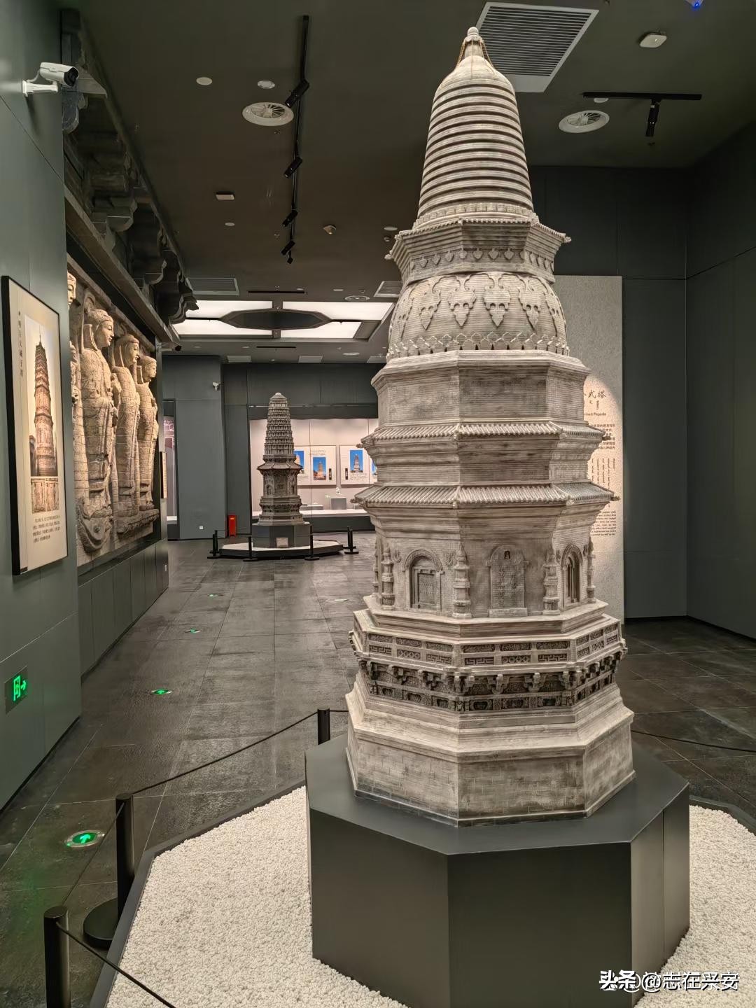 Into Chifeng Museum - iNEWS