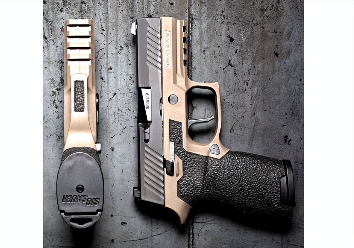 The History of the Pistol: From Gunpowder Weapons to Modern Portable ...