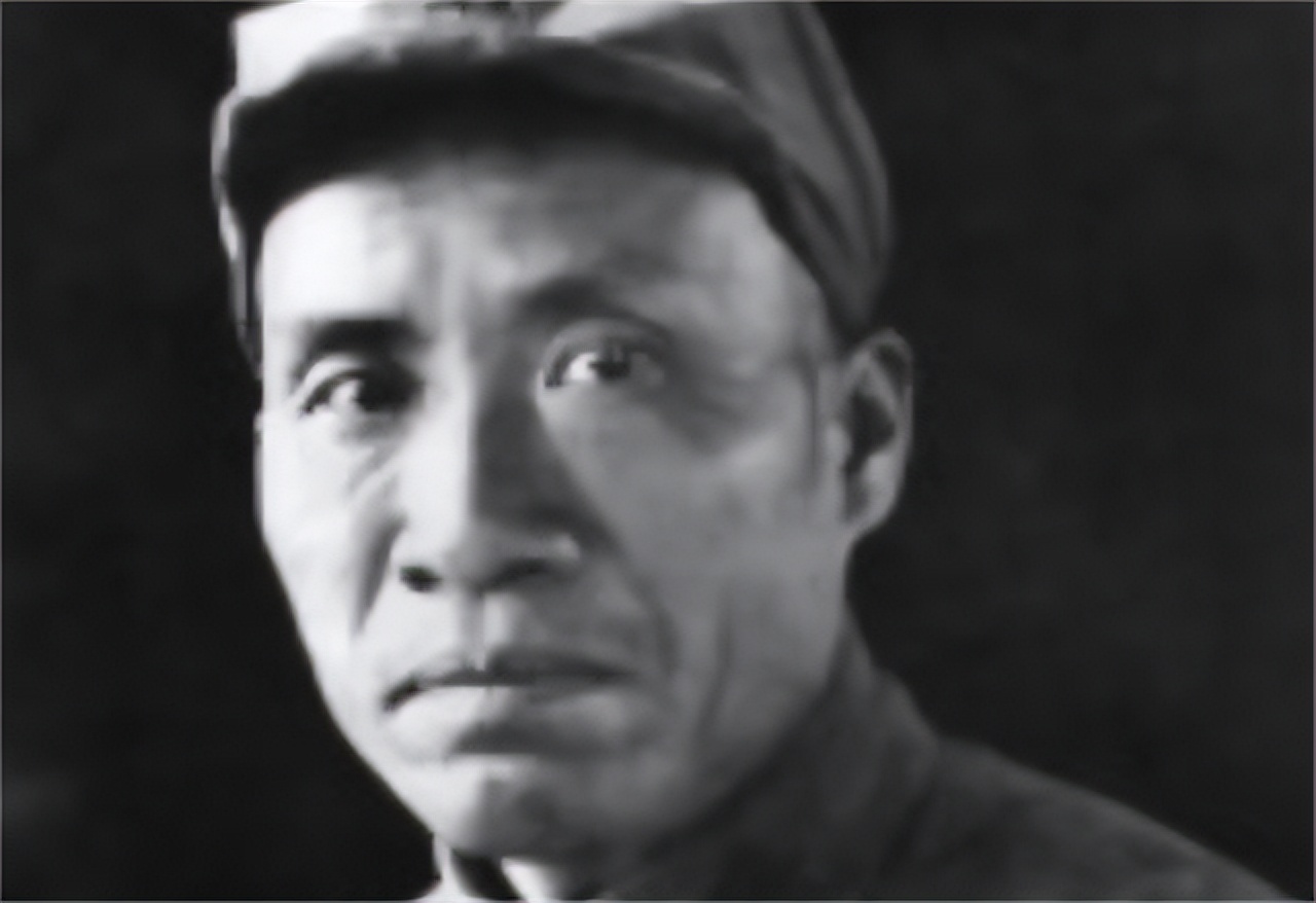 Before Peng Dehuai died, he asked to see Zhu De but failed. Zhu De ...