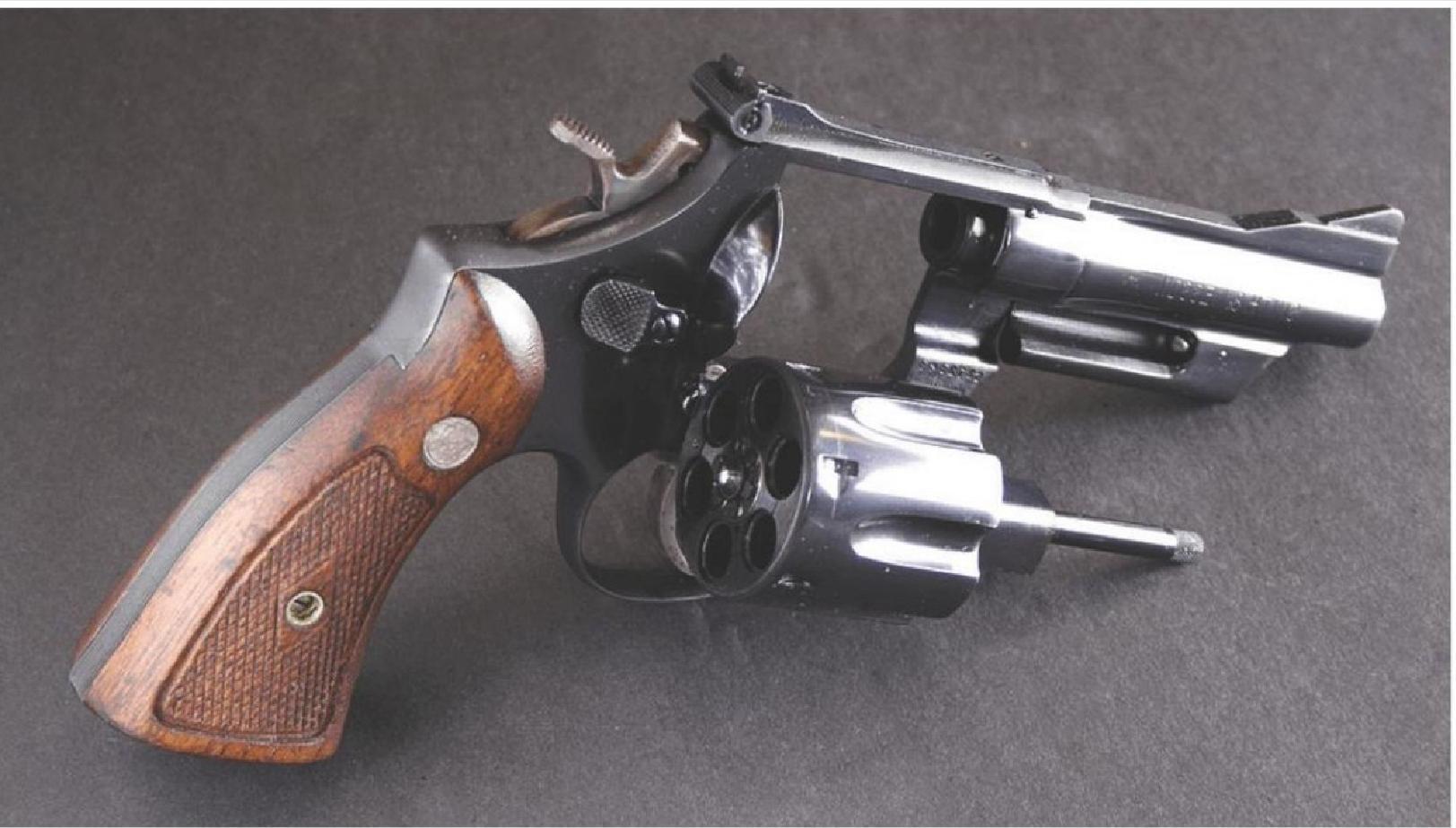 Military Equipment Pistol - American Smith & Wesson M28 (8) - iNEWS