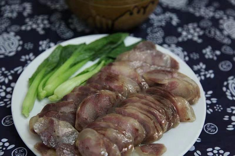 Tong Dawei basked for dinner, the big fish and meat showed northeast ...