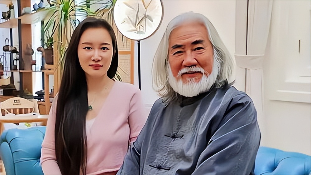 Why is Du Xinglin willing to marry 72-year-old Zhang Jizhong? - iMedia