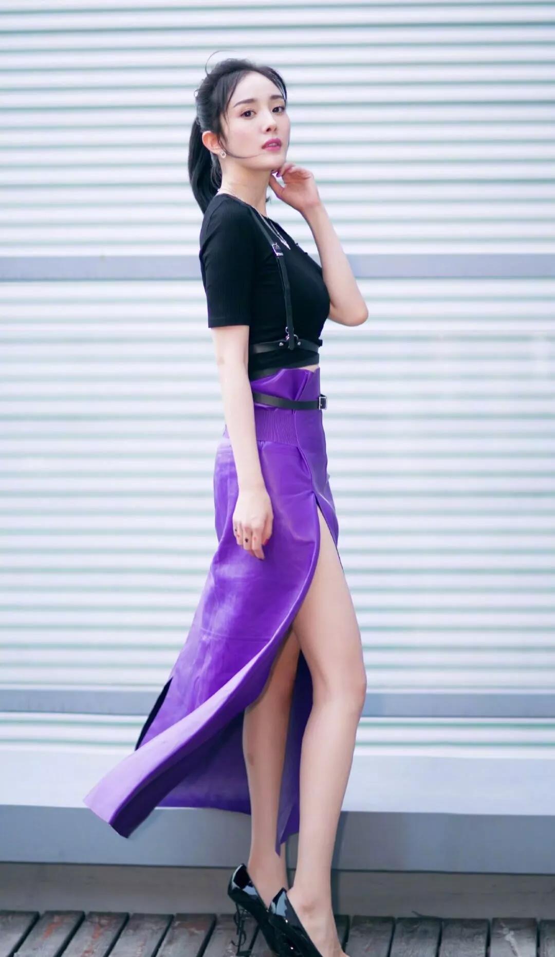 Appreciation of Yang Mi's latest photo: girl with long legs - iMedia
