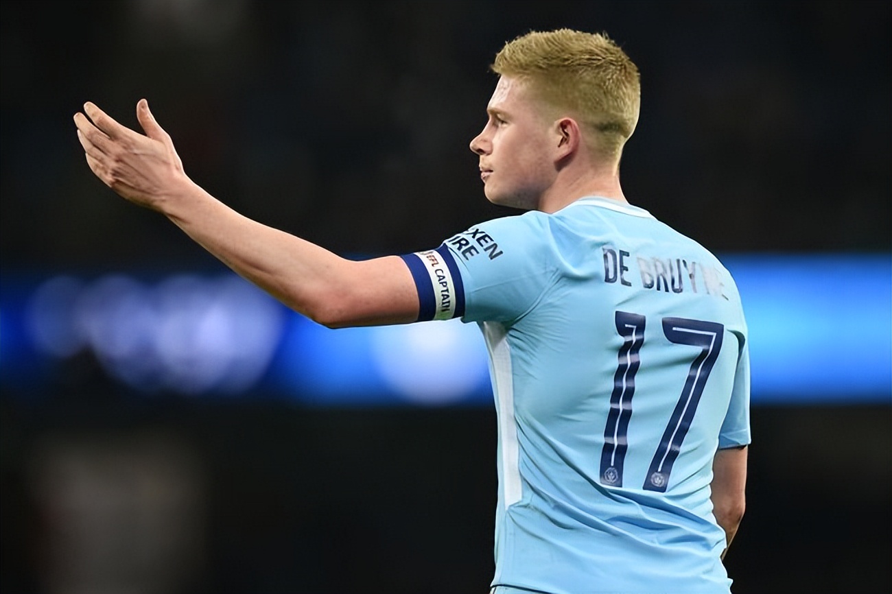 The strongest attacking midfielder De Bruyne, a person who opens the ...