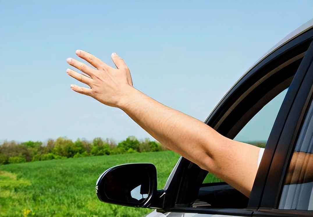 Why do some people like to stick their hands out of the window while ...