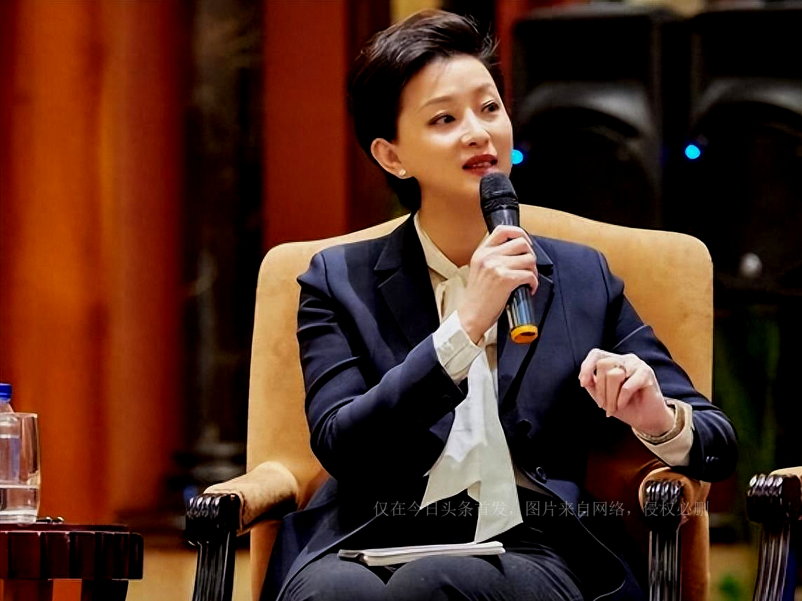 Former CCTV goddess Yang Lan really didn't marry the right person? - iMedia