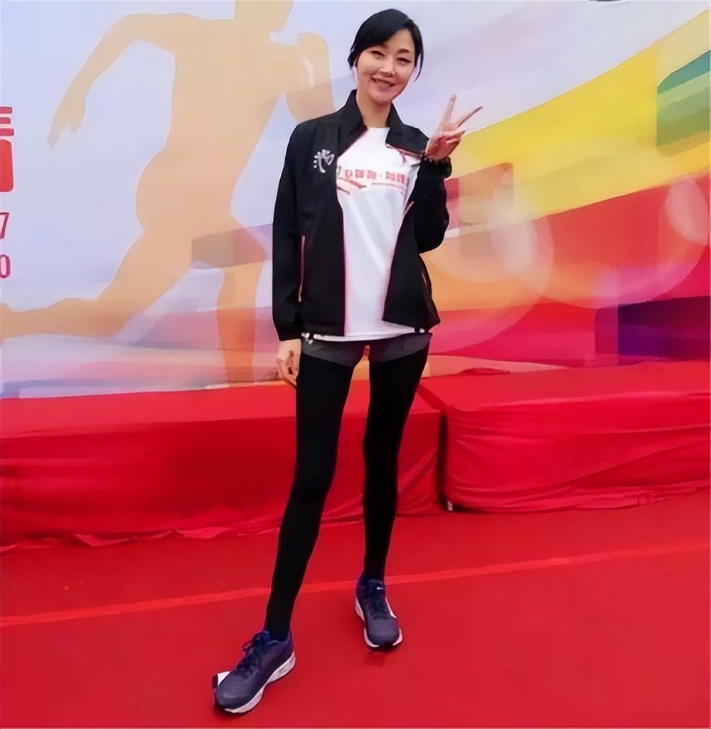 Wan Qiwen, with single eyelid, is beautiful when she is young, but her ...