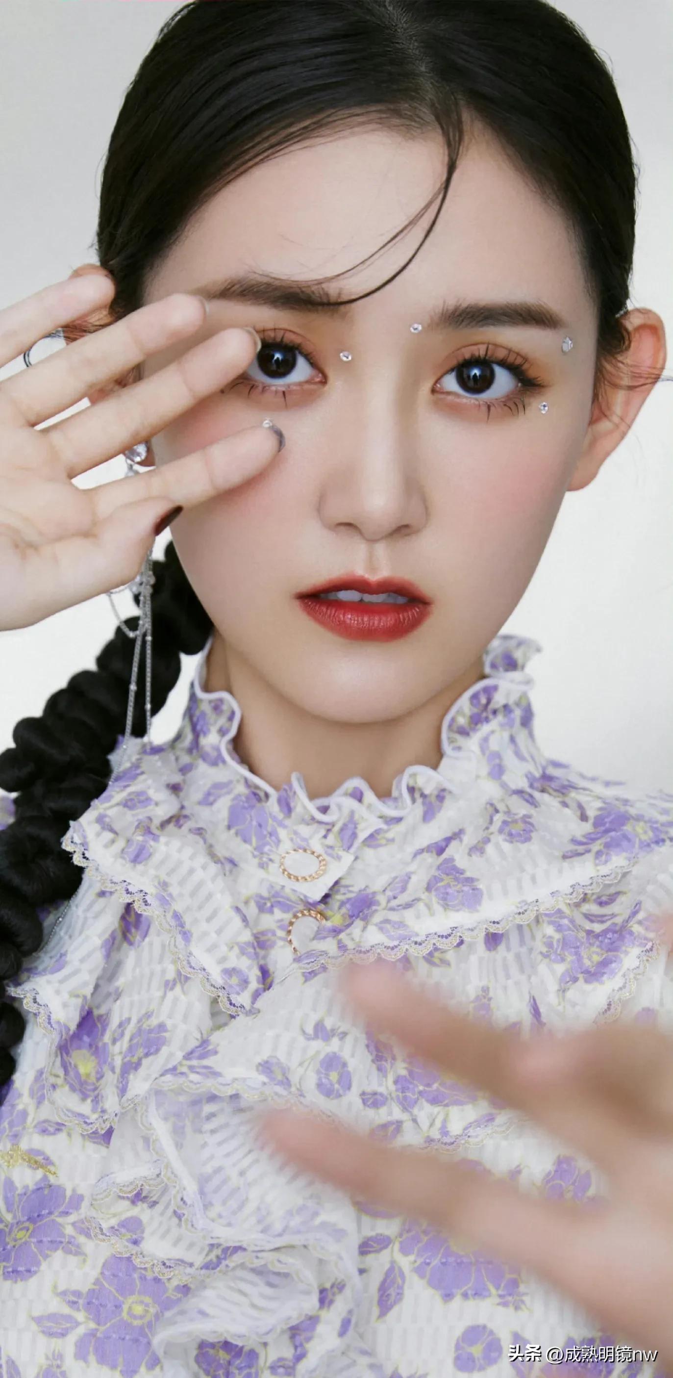 Young and beautiful Jiang Yiyi, sweet and lovely photo - iMedia