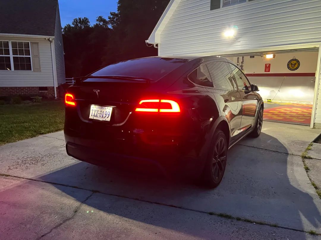 Tesla V4 supercharger station, and their power battery supply chain - iNEWS