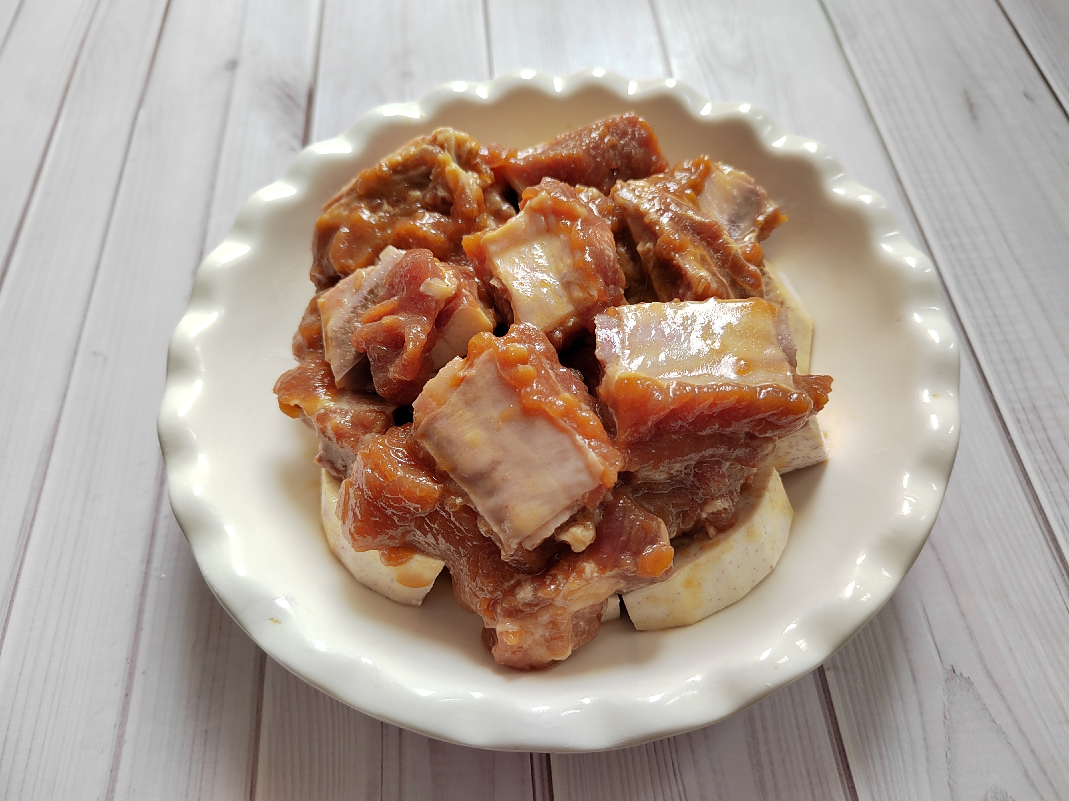 Pork ribs and taro are a perfect match. Simply steamed and delicious ...