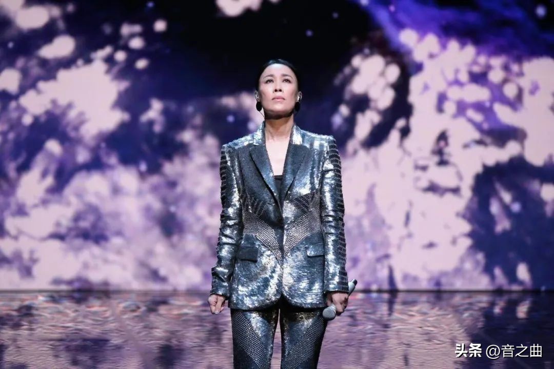 A selection of 17 classic songs by Na Ying, showing Na Ying's diverse ...