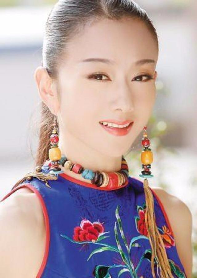 Yang Liping: The peacock dance is naked, is she a fairy or a lunatic? - iMedia