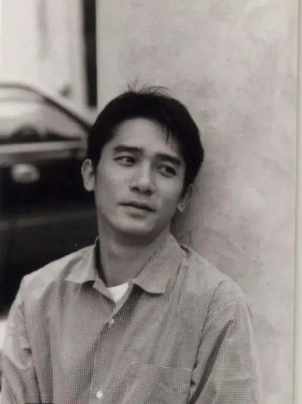 Hong Kong's top ten handsome male singers in the 1990s, Louis Koo is on ...