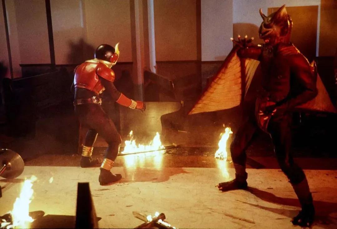 Kamen Rider Kuga Monster 1 - iNEWS