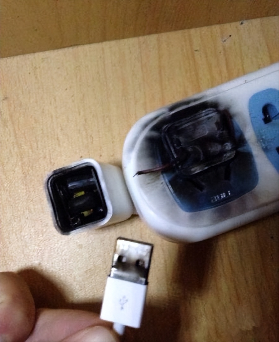 After the mobile phone is fully charged, do you need to unplug the ...