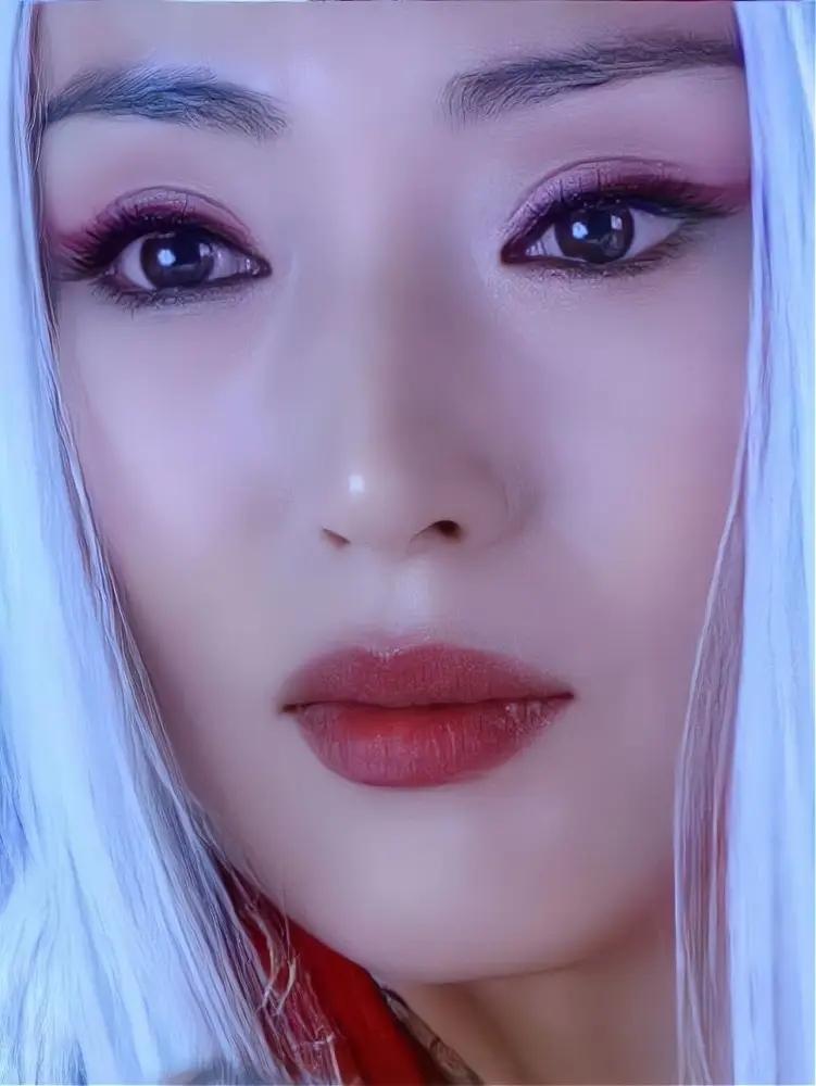 The movie version of The Legend of Condor Heroes, starring Dong Xuan ...