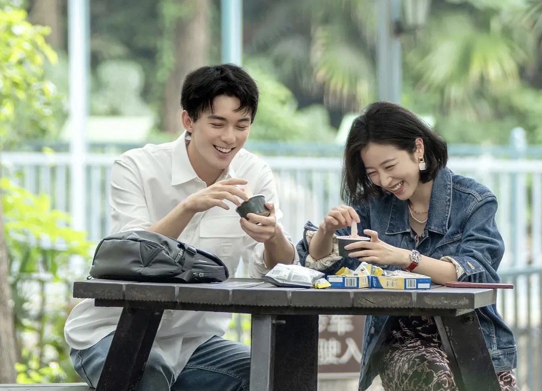 Finally, there is a refreshing and natural sibling romance drama, and ...