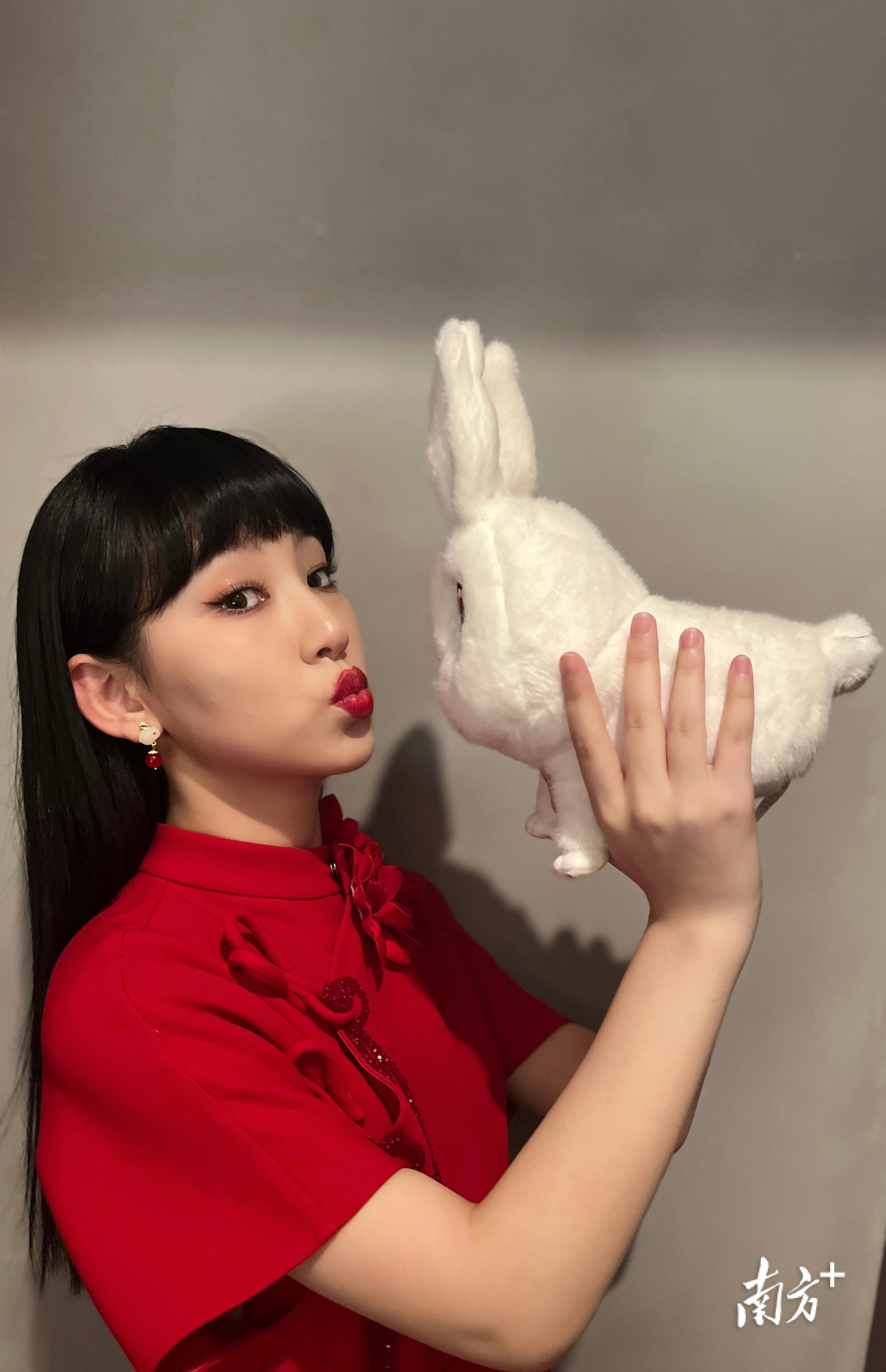 Yan Mingxi won the Outstanding Youth Award in Hong Kong - once again ...