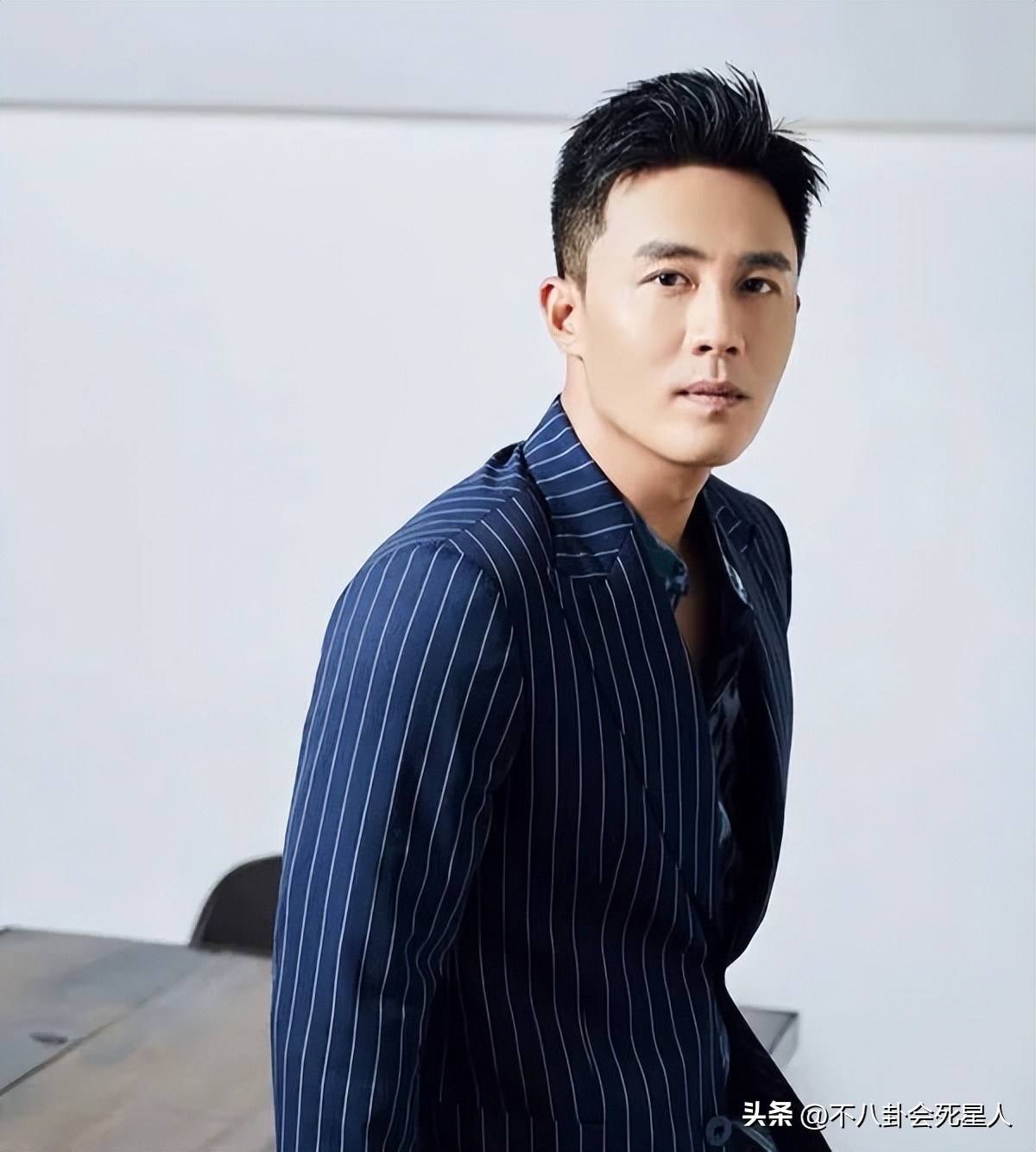 Appearing old, face concave, haggard, from Du Haitao to Du Chun, these ...