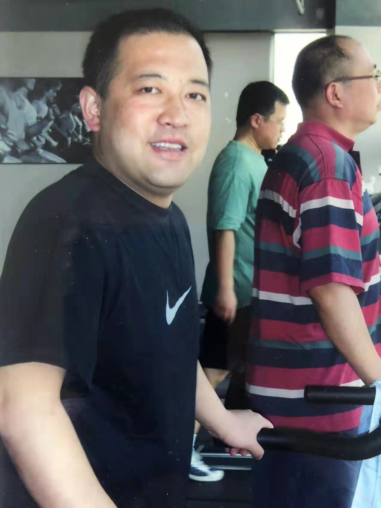 Tension--the first person in China's dubbing imitation show - iNEWS