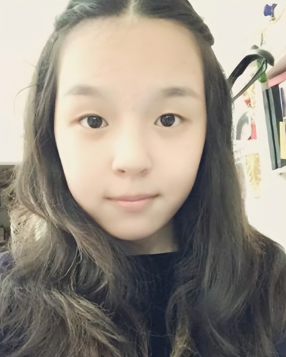 Li Yong's 21-year-old daughter returns to China for development! Fatumai officially debuted as ...