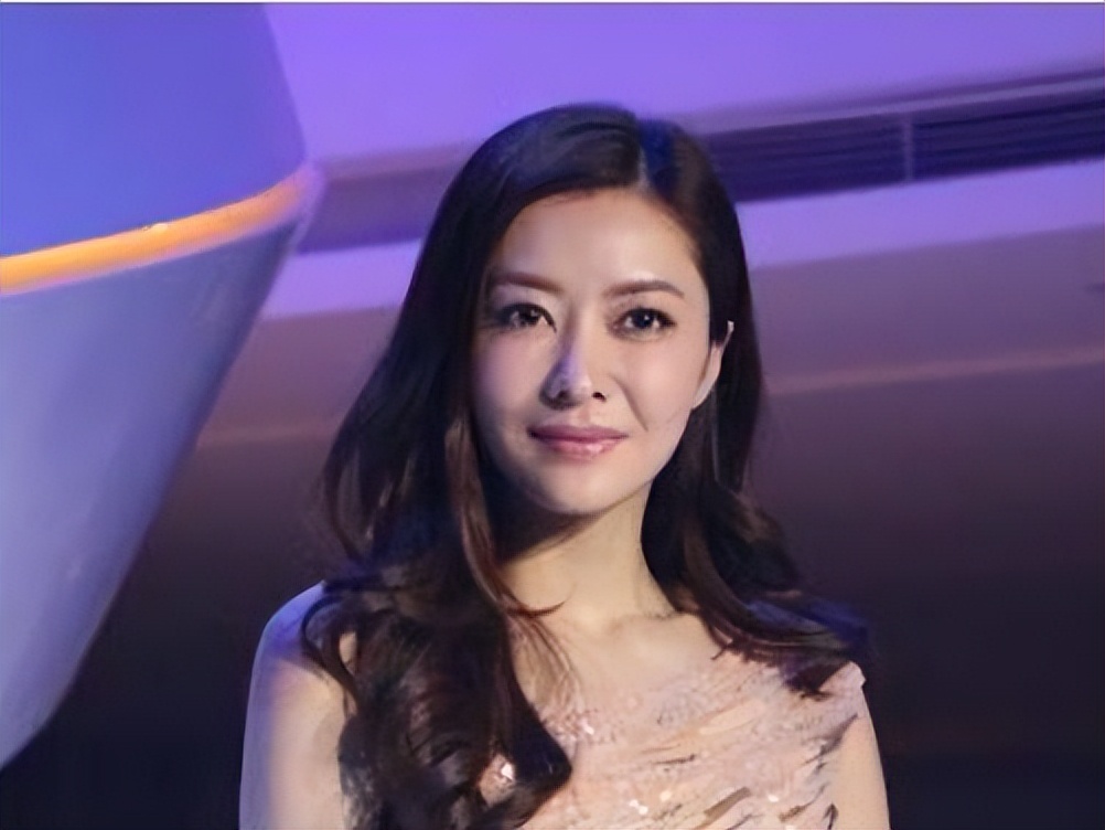 The photos of Yang Ying or Xiong Dailin were exposed 10 years ago. You can tell at a glance ...