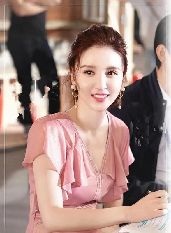 Miss Universe China champion Zhang Meng, beautiful and picturesque - iNEWS