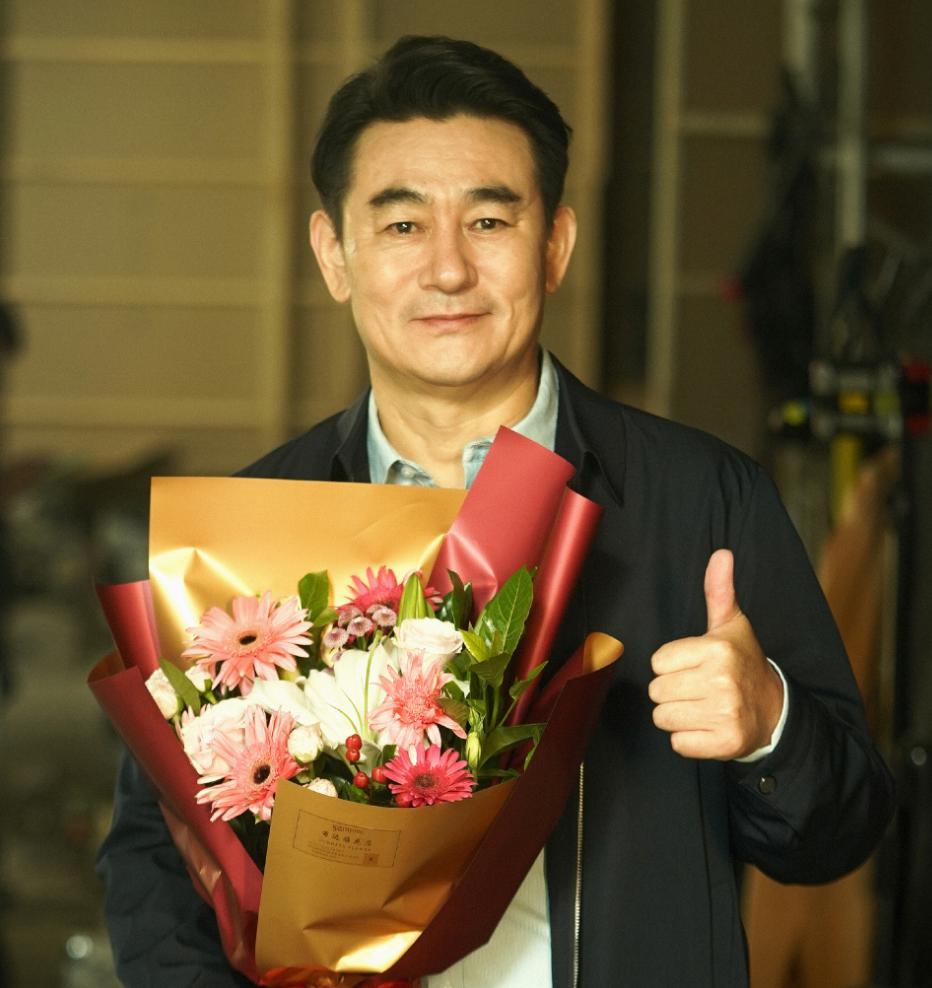 Actor Li Hongtao: He used to be a railway worker and has been in love ...