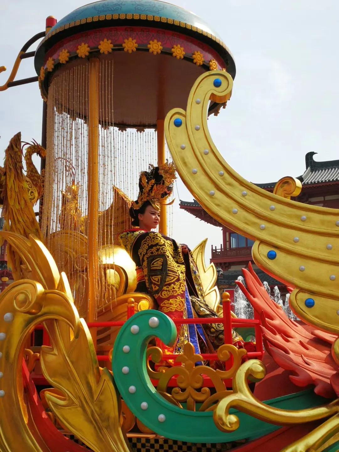 Huayi Brothers Movie World - iNEWS