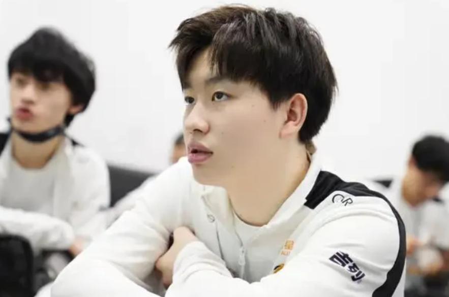 AG has a lot of thunder and little rain, only Zhongyi and best, Fanfan was blindly photographed ...