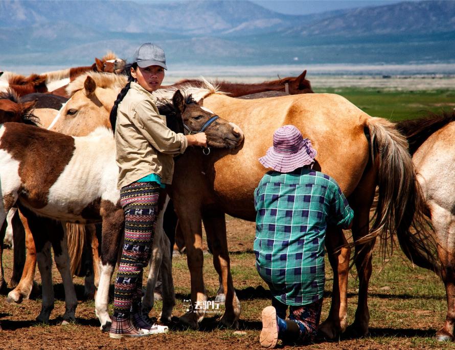 What impact did the emergence of Mongolian boots have on the social ...
