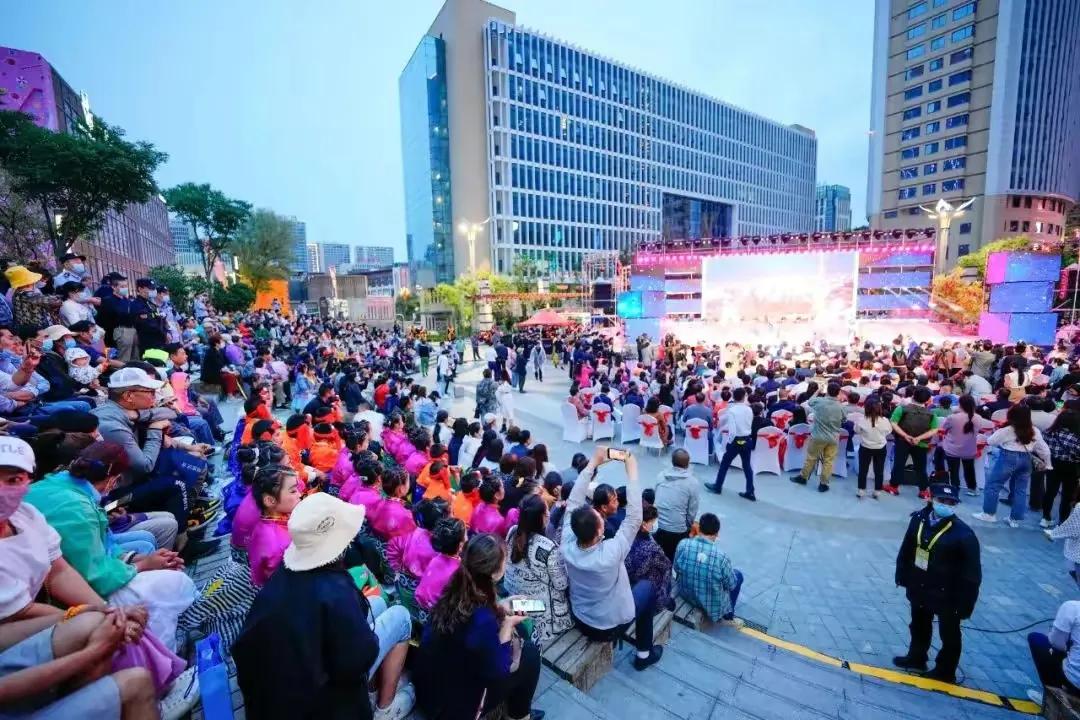 Ten years to see Xining - iNEWS