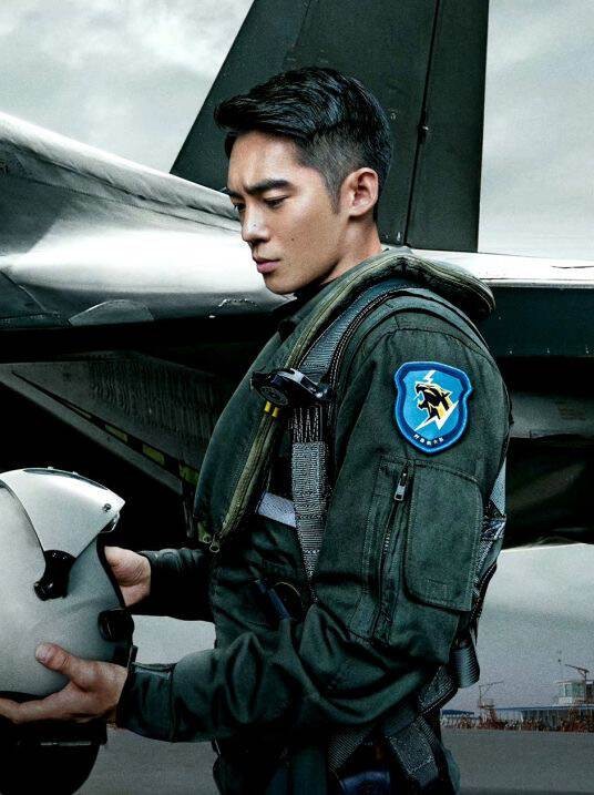 "The King of the Sky" Deng Fang is simply the girl's dream lover, every ...