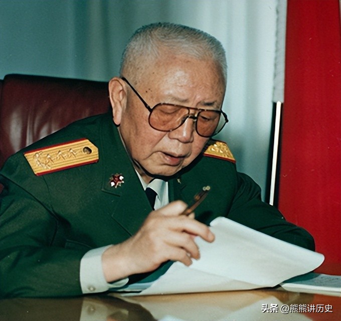 In 1980, when Yang Dezhi was the chief of the general staff, who were ...