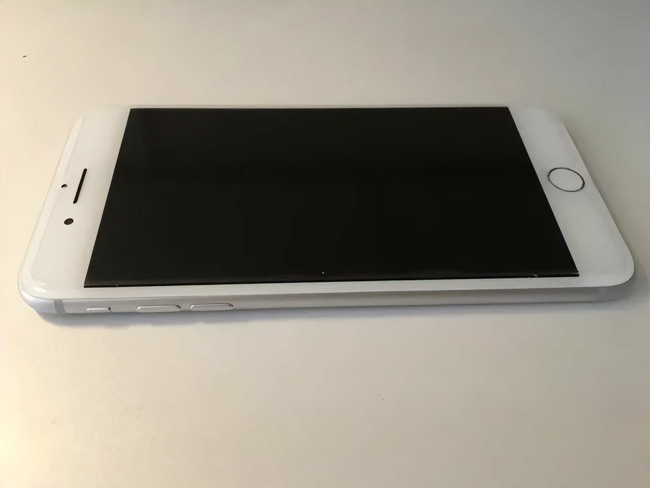 How many people are still using iPhone8P?Do you think this Apple phone ...