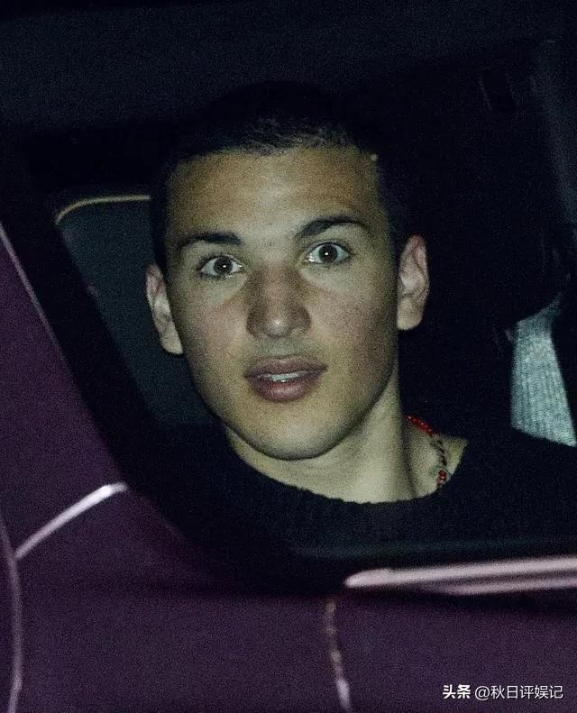 Taking Bezos' adopted daughter to make a movie, and eating with his son ...